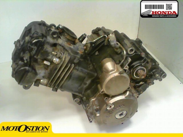 Motor completo del despiece o desguace de una moto Honda dominator 250 ...