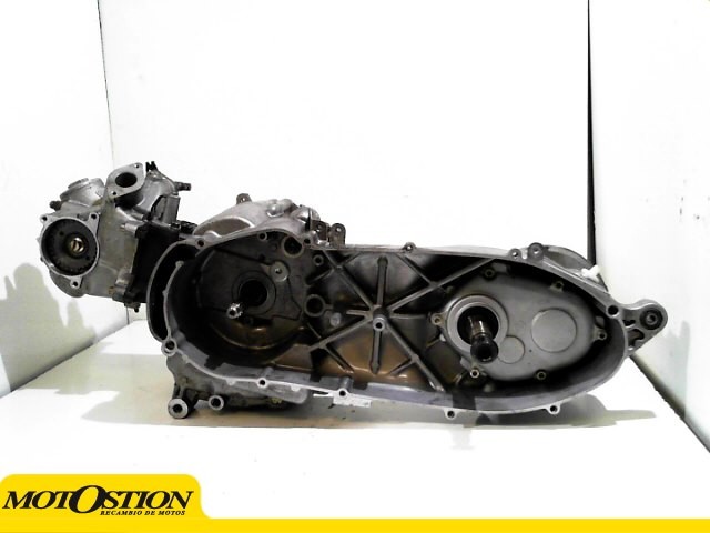 Motor completo del despiece o desguace de una moto Yamaha majesty 125 ...